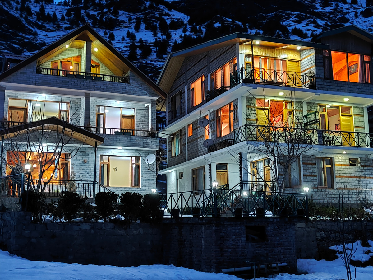 Clifftop Cottages in Manali - Boutique Homestay Near Rohtang Pass ...